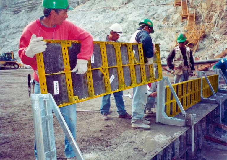 Encofrado modular ligero COMAIN - ULMA C y E, S. Coop