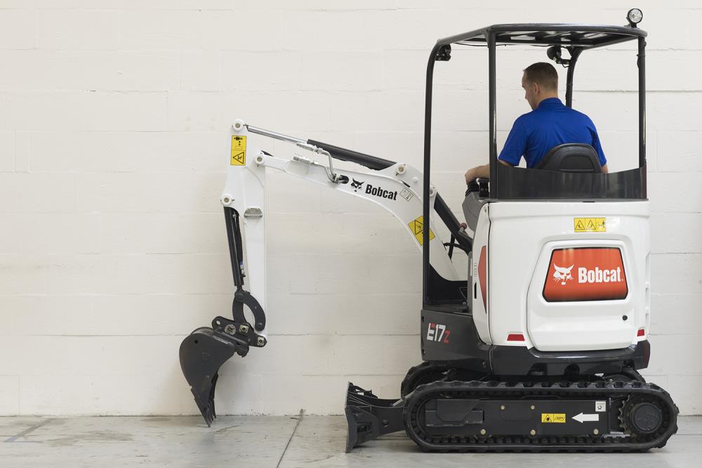 Bobcat presenta su excavadora E17Z con giro de voladizo cero | Construnario.com